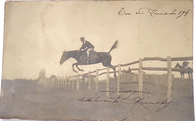 1908 ALTES FOTO Tor vom fünften (Rm) MILITÄR SOLDAT PFERD REITEN EUR 8 ...