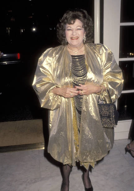 YVONNE DE CARLO at American Cinema Awards Foundations 84th Bi- 1992 Old ...