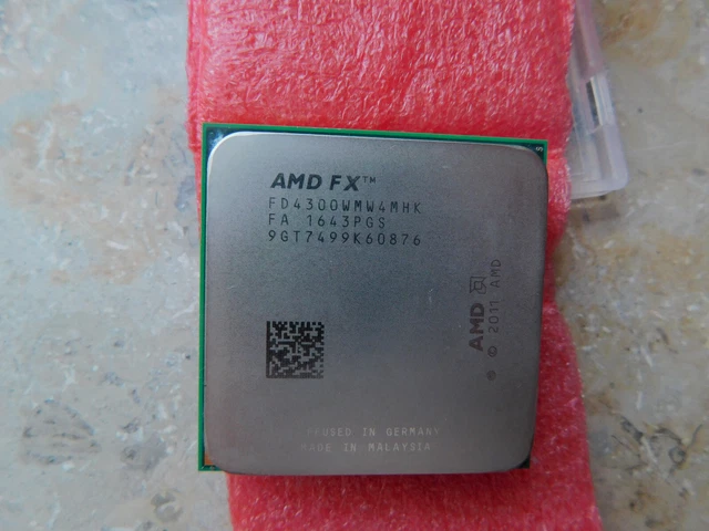 DEFEKT! MOTHERBOARD ASUS M5A97 R2.0 M5 A97 DEFEKT! CPU FX4300 + Kühler ...