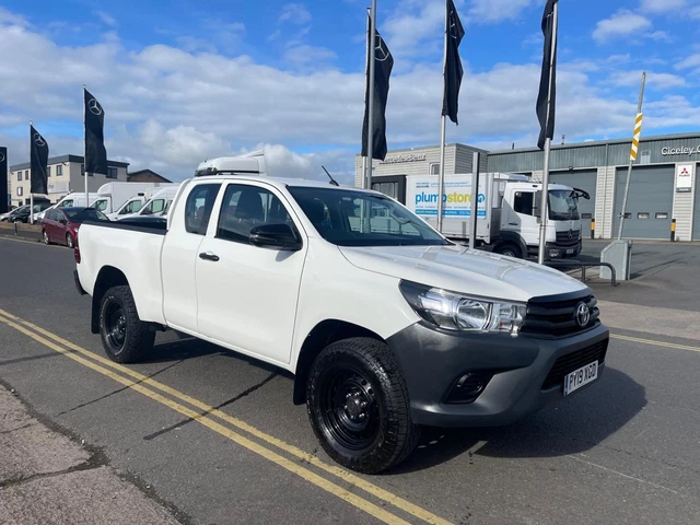 TOYOTA HILUX ACTIVE Extra Cab Pick Up 2.4 D-4D £16,194.00 - PicClick UK
