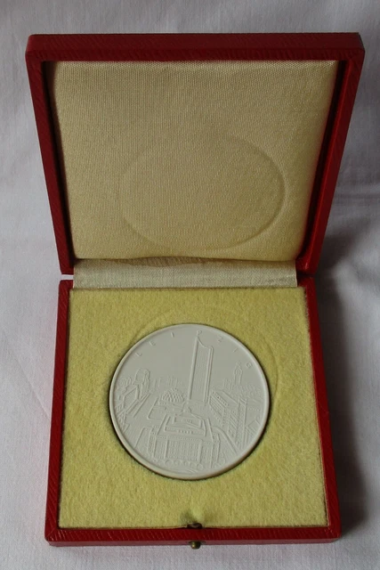 DDR MEISSNER PORZELLAN Medaille 20 Jahre DDR Leipzig (114142) EUR 13,51 ...