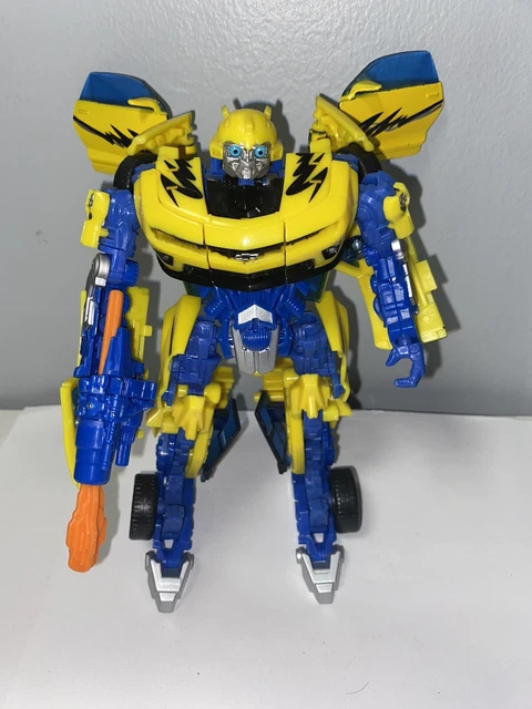 TRANSFORMERS HUNT FOR the decepticons crash landing bumblebee $30.00 ...
