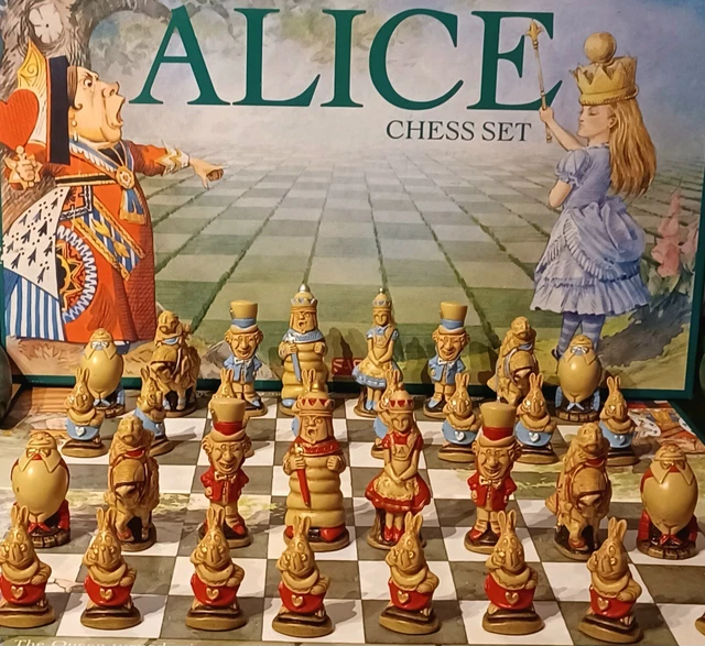 SAC ALICE IN Wonderland Chess Set Blue & Red collectors Set. Includes ...
