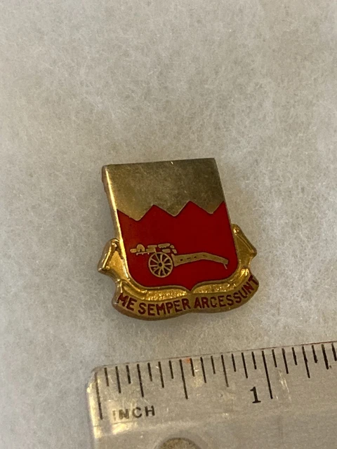 AUTHENTIC US ARMY 97th Field Artillery Regiment Unit DI DUI Insignia ...