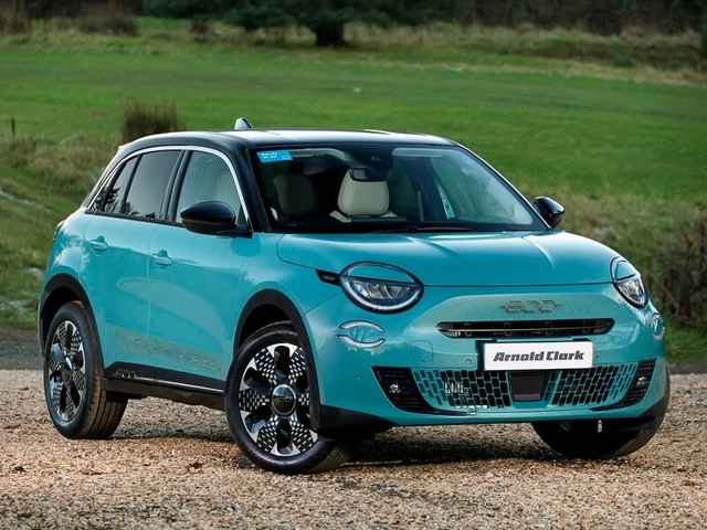 2025 FIAT 600 1.2 Hybrid 48V La Prima 5dr eDCT-6 Hatchback Petrol ...