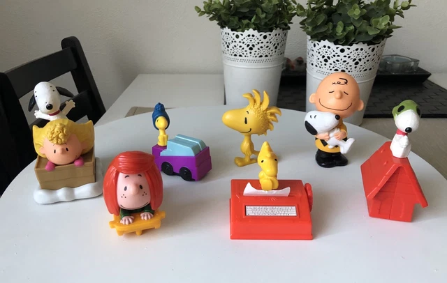 PEANUTS SNOOPY CHARLIE Brown Woodstock Typewriter McDonalds Toy Figures ...