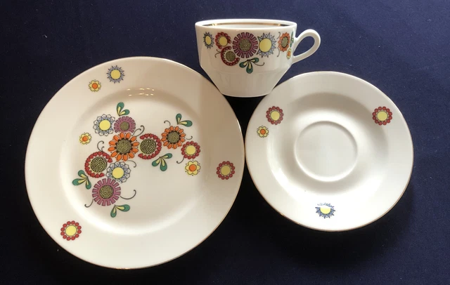 20-TLG DDR PORZELLAN Henneberg HELENA 6 Pers. Kaffeeservice stilisierte Blumen EUR 25,00 ...