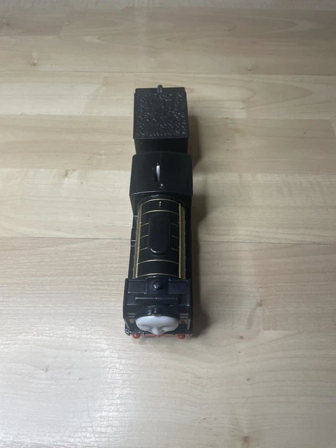 TRACKMASTER REVOLUTION THOMAS The Tank Engine Battery Train Hiro and ...