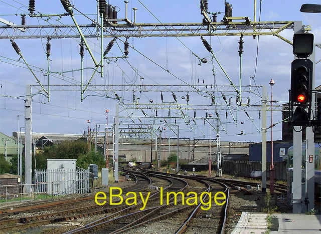 PHOTO 6X4 SOUTH-EAST from Wolverhampton Station Trains go this way to ...