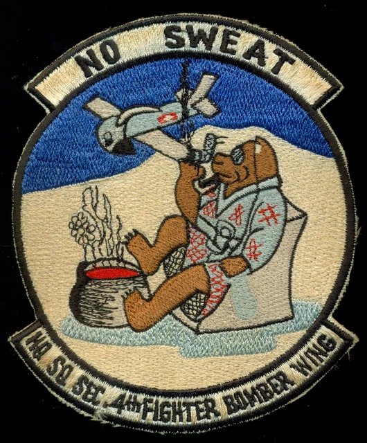 USAF 4TH FIGHTER Bomber Wing Headquarters Squadron Section Patch S-13 £ ...