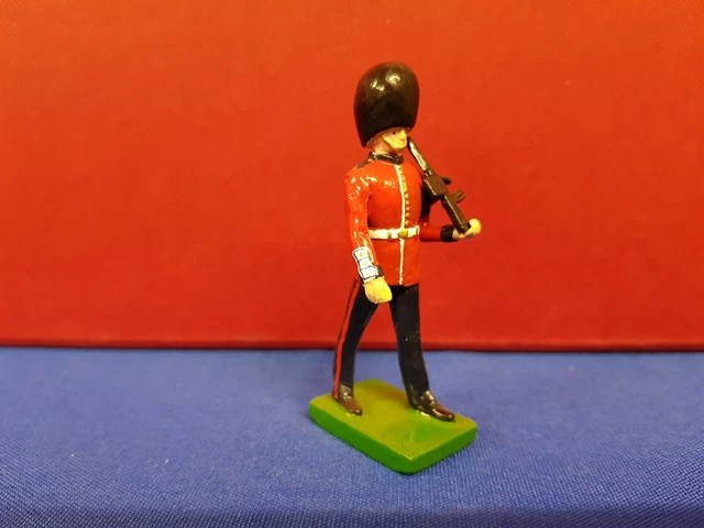 BRITAINS BRITISH CEREMONIAL Infantry Marching With Rifle £4.50 ...