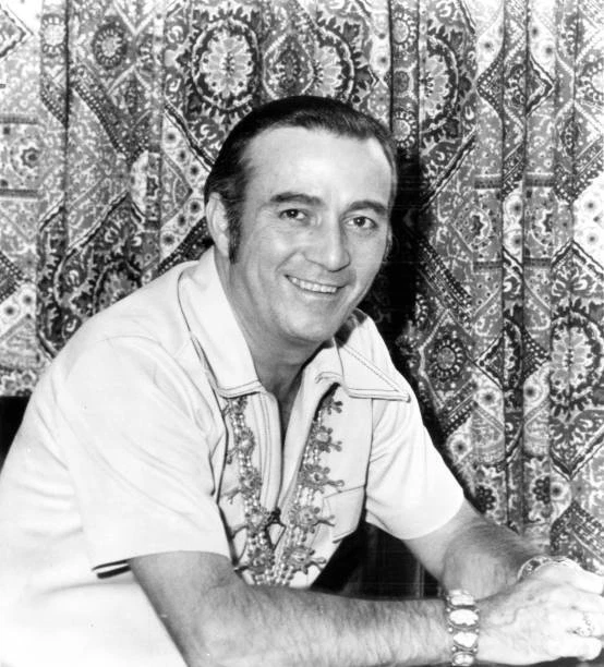 COUNTRY SINGER FARON Young Poses For A Portrait 1975 OLD PHOTO 2 $9.00 ...