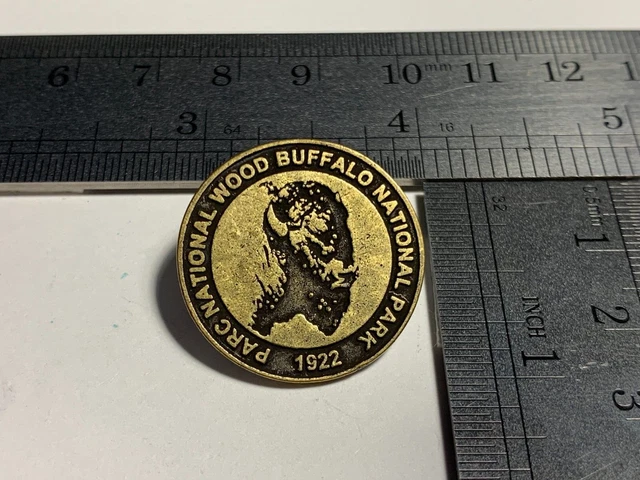 PARC NATIONAL WOOD Buffalo Parks Canada 1922 Alberta NWT Lapel Pin ...