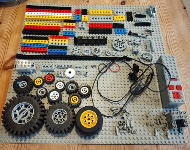 VINTAGE LEGO TECHNIC - Beams, Motors, gears, Wheels - 8849 8859 8843 ...