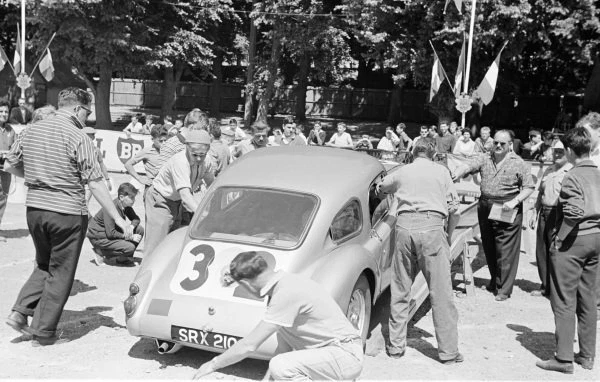 TED LUND COLIN Escott MG A Twin Cam 12th position Le Mans 1960 Old ...