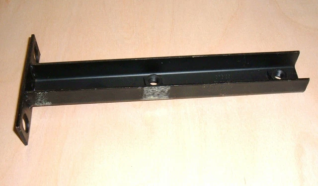 FORD CORTINA MK3 Estate,rear bumper mounting bracket,new,g/Ford,(A5) £ ...