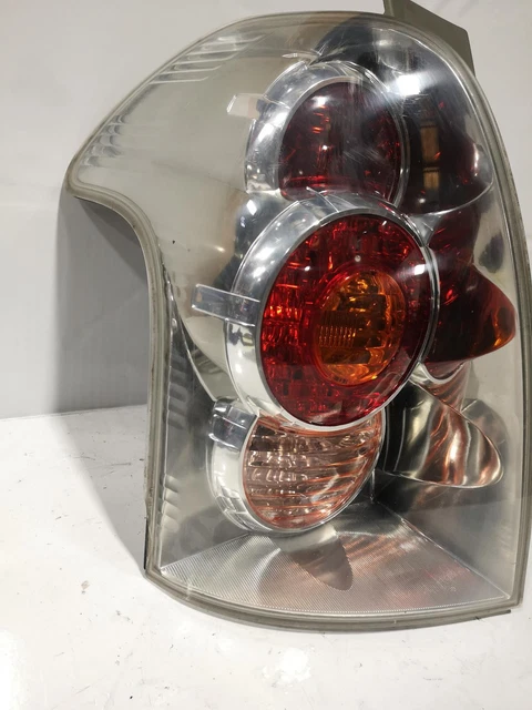 TOYOTA COROLLA VERSO AR10 AUR10 ZNR10 ZNR11 2004 - 2007 Gauche Feu ...