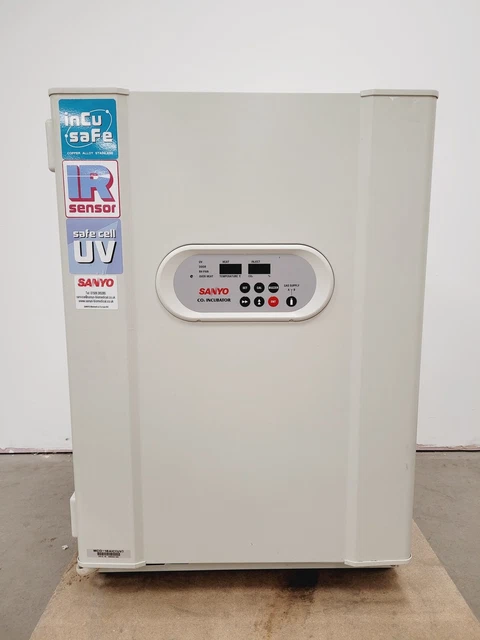 SANYO CO2 LABORATORY Incubator Model - MCO-18AC (UV) Lab EUR 2.587,39 ...