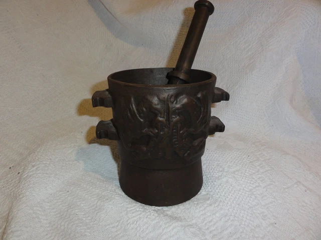 ANCIEN MORTIER PILON En Fonte A Decor De Griffons Pharmacie Aphoticaire ...