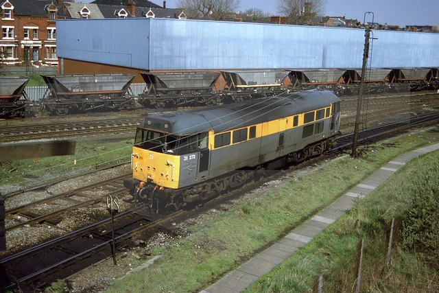 ORIGINAL 35MM SLIDE - Class 31 'Dutch' 31272 - Warrington - 1993 (07_11 ...