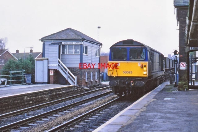 PHOTO CLASS 58 Loco No 58023 And Signal Box Shireoaks EUR 2,60 ...