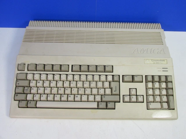 VINTAGE COMMODORE AMIGA A500 PLUS VIDEO COMPUTER SYSTEM GAME CONSOLE powers on £140.39 - PicClick UK