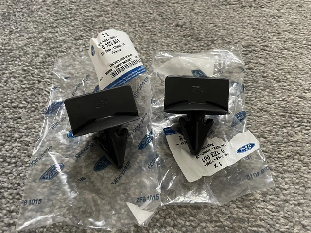 GENUINE FORD SIERRA Bumper Fitting Twist Clips Pair x2 Xr4i Cosworth ...