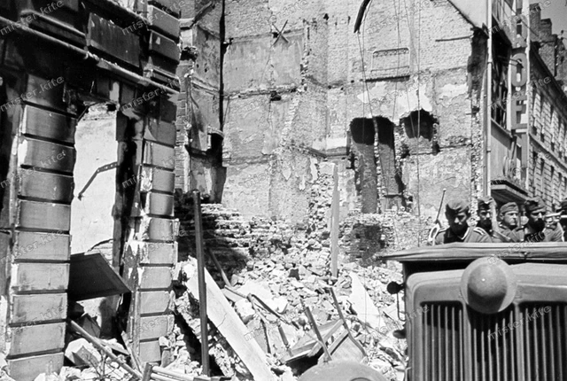 XI. ARMEEKORPS-ARTILLERIE-REGIMENT 60-ROUTE nationale 345-Vormarsch-sd ...