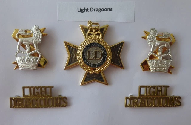 BRITISH ARMY OFFICER'S Cap Badge, Collar Badges, Shoulder Titles, Light ...