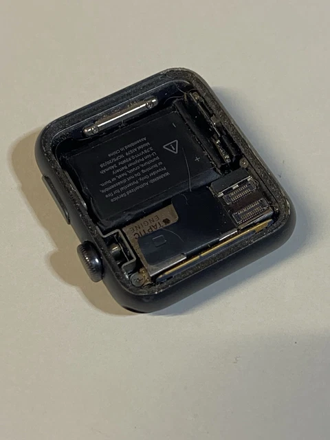 APPLE WATCH 1 7000 Series 42mm In Damaged Space Grey Aluminium Case £5. ...