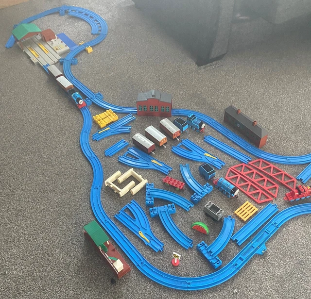 TOMY TRACKMASTER - Thomas The Tank Engine Train Set £100.00 - PicClick UK