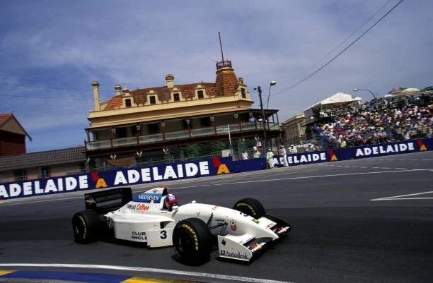 UKYO KATAYAMA TYRRELL Yamaha 022 retired from the race with a spin- Old ...