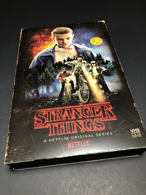 STRANGER THINGS SEASON 1 (Blu-ray/DVD Target Exclusive VHS Packaging) £ ...