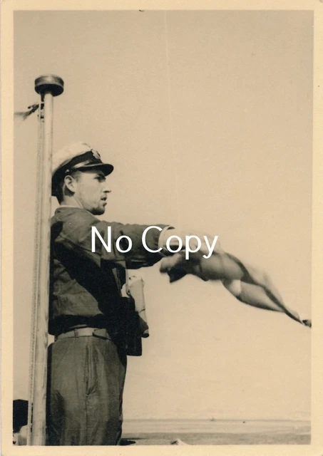 MILITARY PHOTO FROM WWII: U-Boat Submariner Flag Signals 1943 (X237 ...