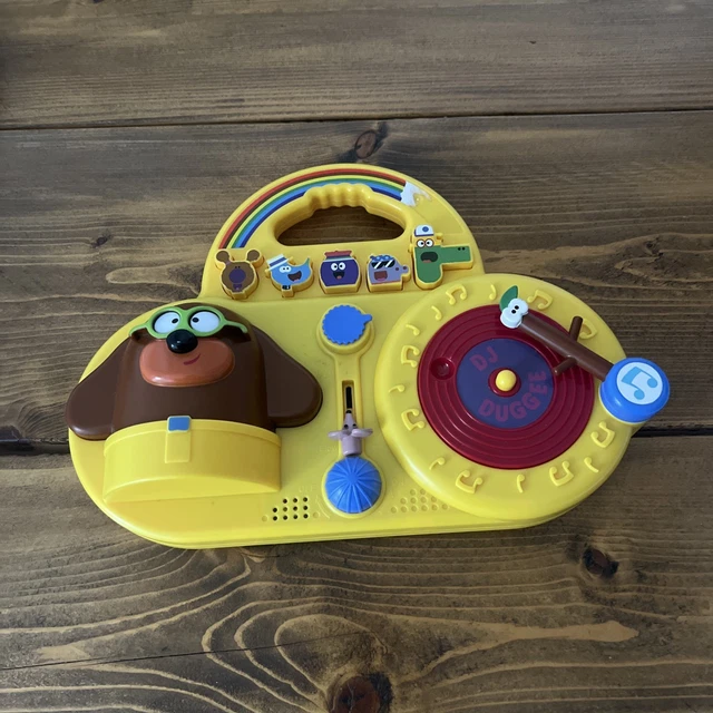 HEY DUGGEE SPIN and Groove with DJ Duggee Record Player Musical Toy £5. ...
