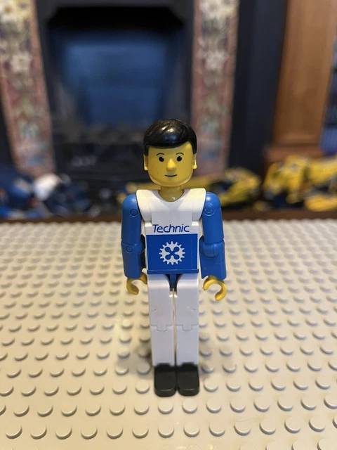 GENUINE VINTAGE LEGO TECHNIC FIGURE MAN minifigure set lot cog logo £9. ...