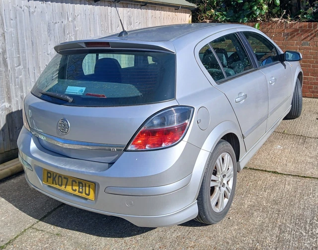 VAUXHALL ASTRA AUTOMATIC 1.8 design A ~ spares or repair £250.00 ...