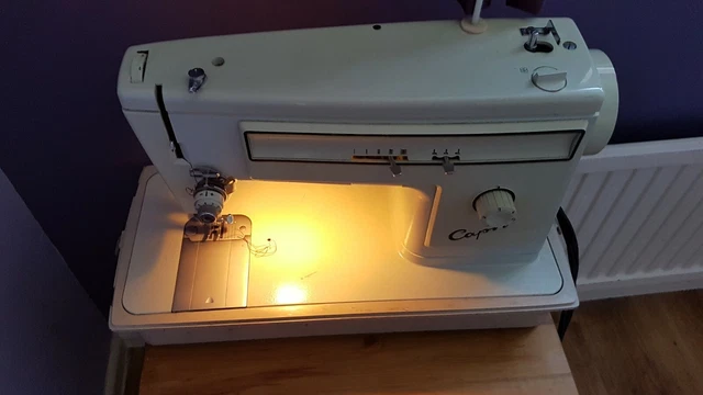 ORIGINAL VINTAGE SINGER Capri Sewing Machine Model 141 £59.99 - PicClick UK