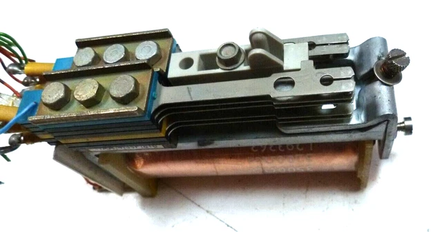 GPO STROWGER 3000 Type Relay With 600+3500+3200 Ohm Coils £4.87 ...