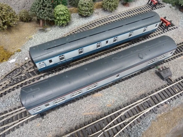 HORNBY BUFFET AND sleeper car coaches for OO gauge model train set £1. ...