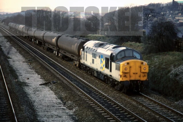 35MM SLIDE BR British Railways Diesel Loco Class 37 37048 Mirfield 1990 ...