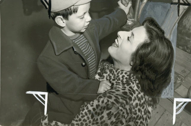 ACTRICE ANNA MAGNANI avec le petit Giorgio Nimmo, ca.1946, vintage ...