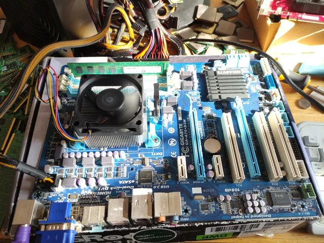 GIGABYTE GA-A75-D3H, A8 3800 FM1 CPU 4GB DDR3 Ram, Original IO Shield ...