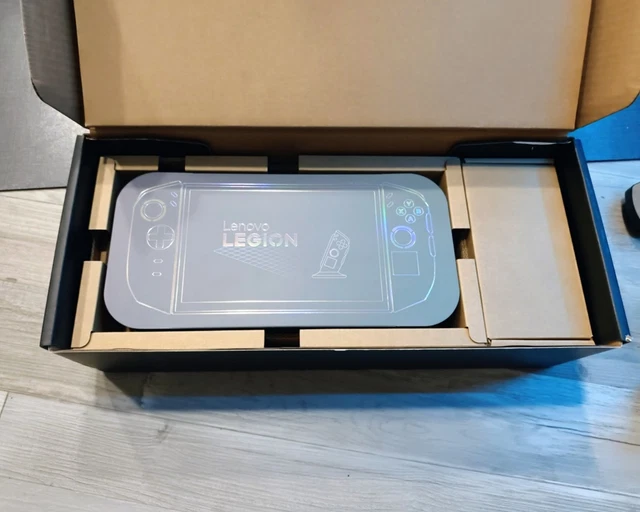 LENOVO LEGION GO 2, 8.8" 144Hz OLED Gaming, AMD Ryzen Z2 Extreme, 32GB ...