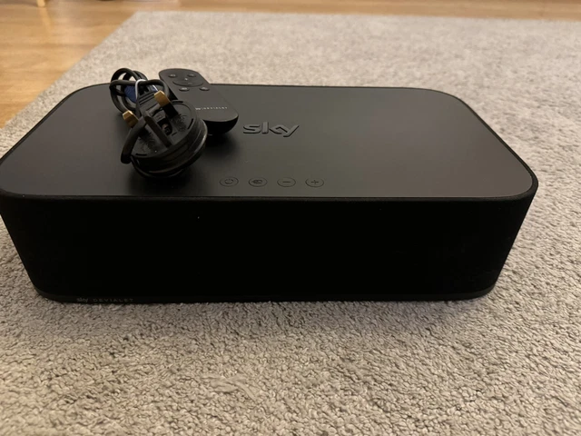 SKY DEVIALET DOLBY Digital Soundbox Speaker SB100 and Remote and Power ...