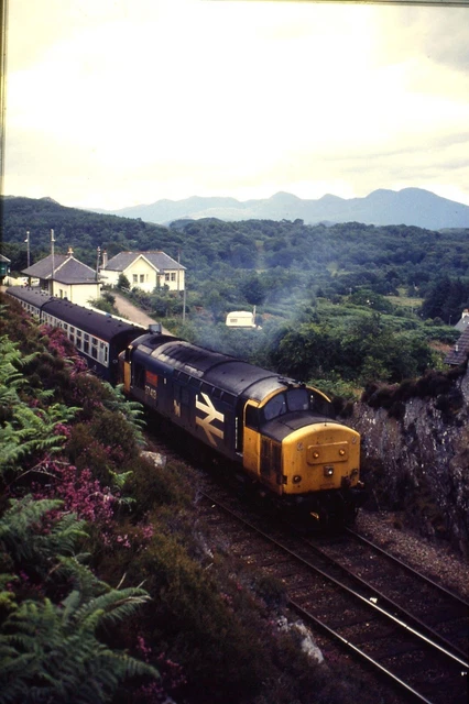 35MM ORIGINAL COLOUR Rail Slide BR Class 37 37413 at unknown location £ ...