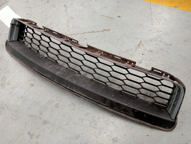 HOLDEN COMMODORE GRILLE Bumper Grille (Centre), Ve, Sv6/Ss/Ss-V, 01/12 ...