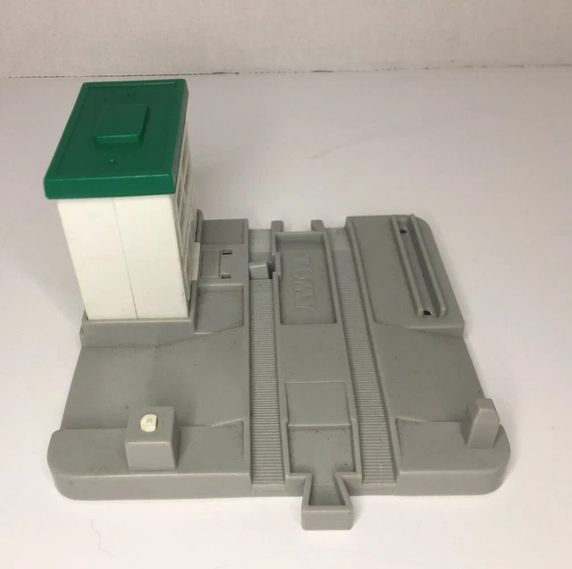 VINTAGE 1977 TOMY Thomas The Tank Engine Trackmaster Signal Box With ...