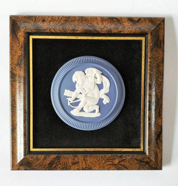 WEDGWOOD JASPERWARE PORTLAND Blue Plaque Cupid Stringing His Bow £80.00 ...