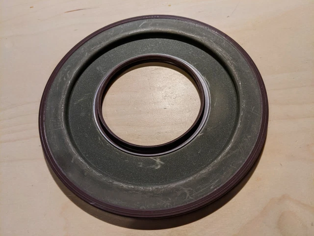 NEW GENUINE TOYOTA Crankshaft Oil Seal IQ Yaris Corolla Auris 90311 ...